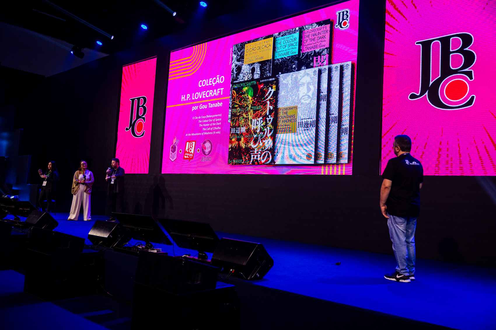 Anúncios da JBC na CCXP23 - Editora JBC