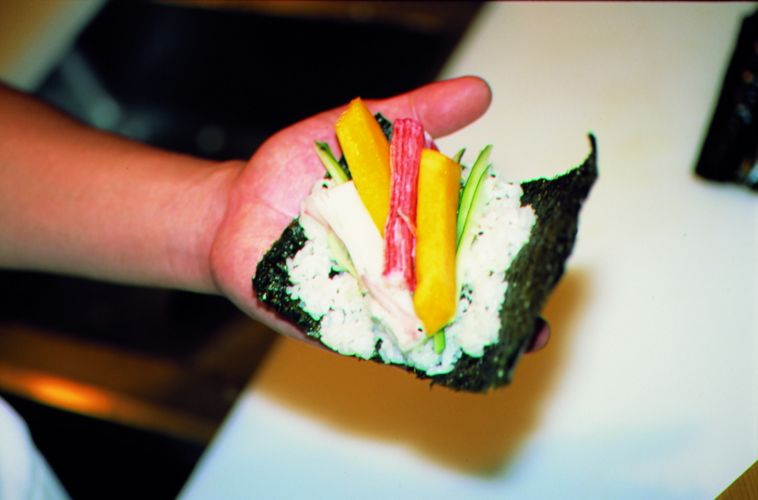 Aprenda a receita de temaki califórnia - Made in Japan